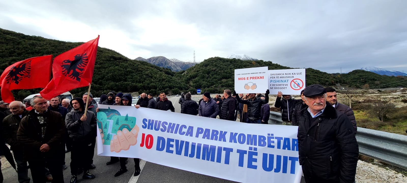 Residents of the Shushica Valley continue their protest against the ...
